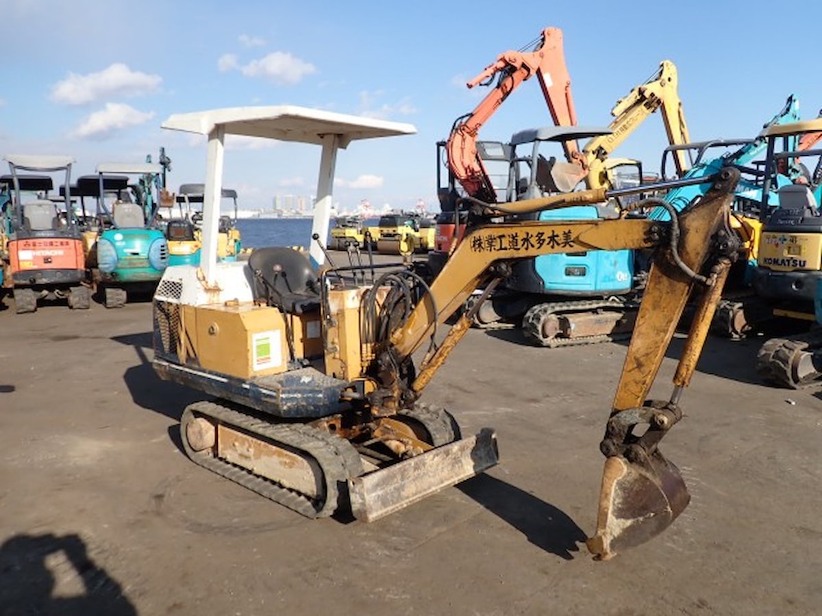 Minibagr Komatsu PC05-5 | Traktorservis